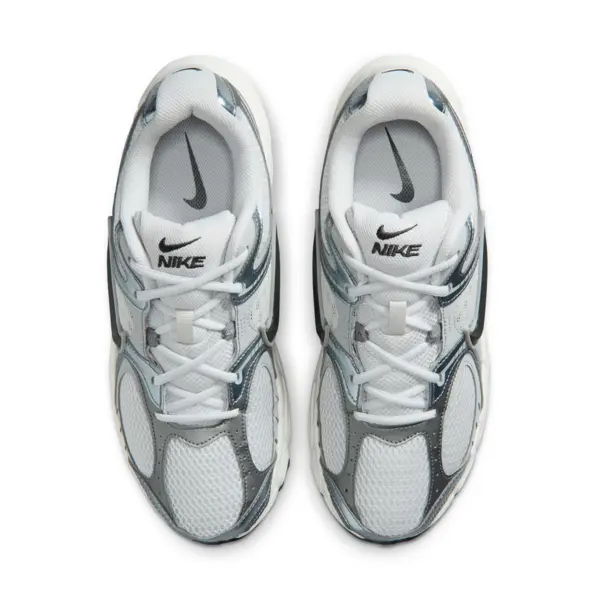Nike V5 Rnr Athletic Shoes