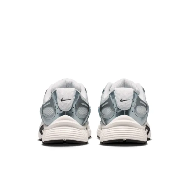 Nike V5 Rnr Athletic Shoes