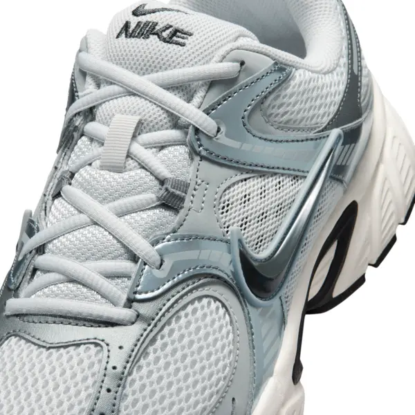 Nike V5 Rnr Athletic Shoes