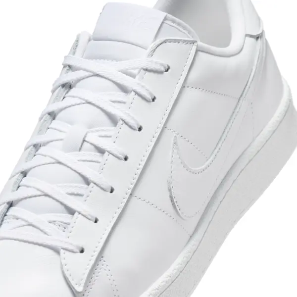 Nike Classic Cs Sneakers - White