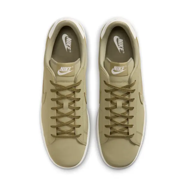 Nike Classic Low Top Sneakers - Brown