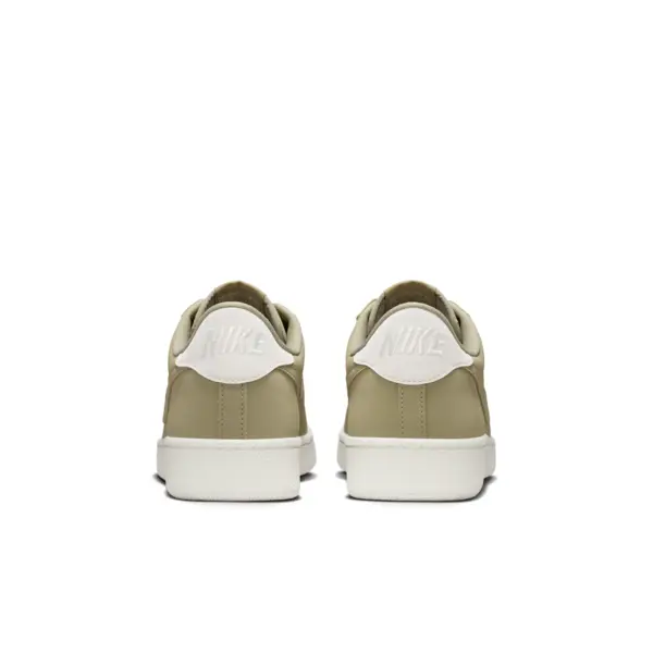 Nike Classic Low Top Sneakers - Brown