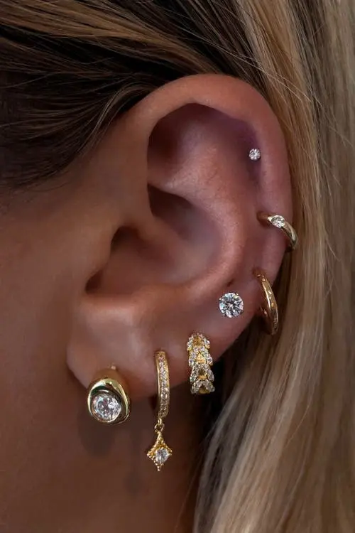 BEADS BY TARA Daphne Leaf Hoops