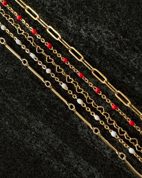 BEADS BY TARA Heartstring Necklace