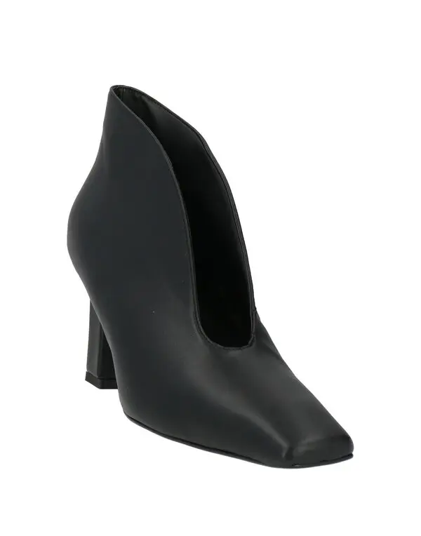 CARLA G. Leather Ankle Boots With Geometric Heel