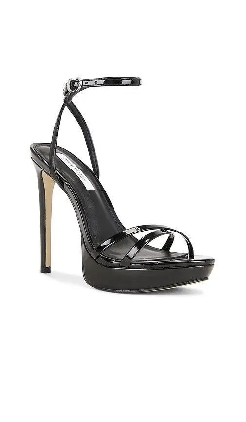 Steve Madden Juni Sandal In Black