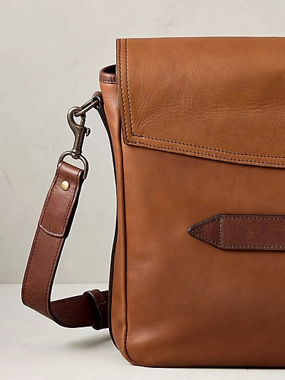 Overland Fairfield Leather Messenger Bag