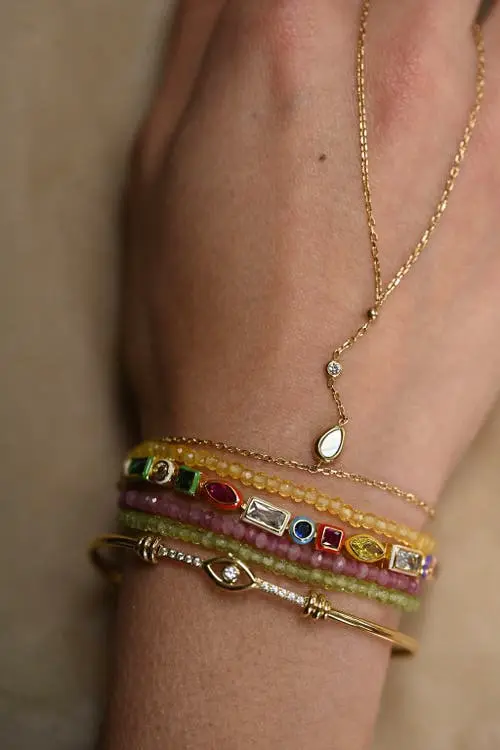 BEADS BY TARA Mother Of Pearl Hand Chain
