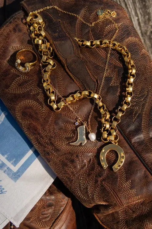 BEADS BY TARA Lucky Me Horseshoe Pendant Necklace