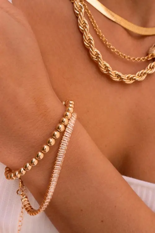 BEADS BY TARA Bellini Emerald Cut Tennis Bracelet In 14k Plated Brass With White Topaz