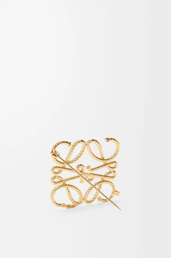 Loewe Broche Anagram