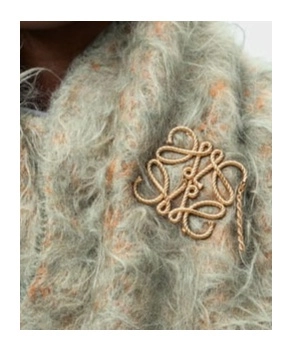 Loewe Broche Anagram