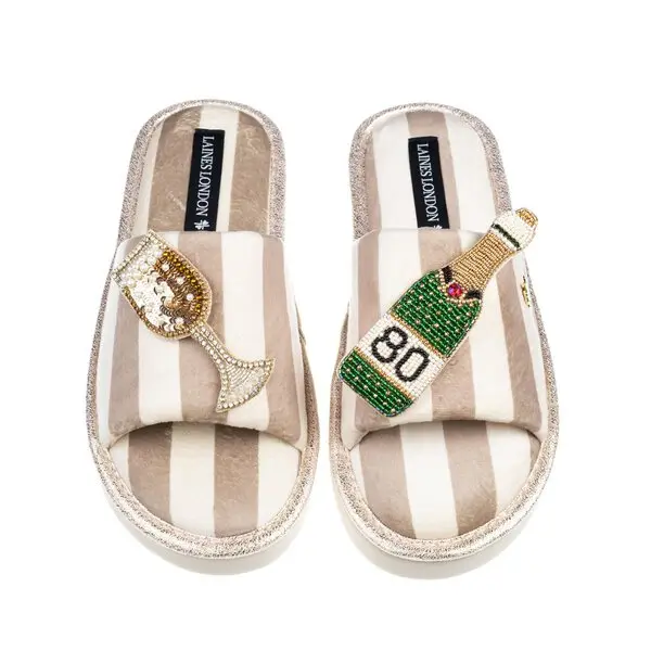 LAINES LONDON Striped Flatform Slippers With Champagne Brooches - White