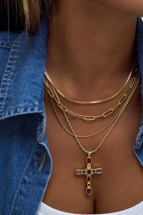 BEADS BY TARA Dallas Statement Cross Necklace