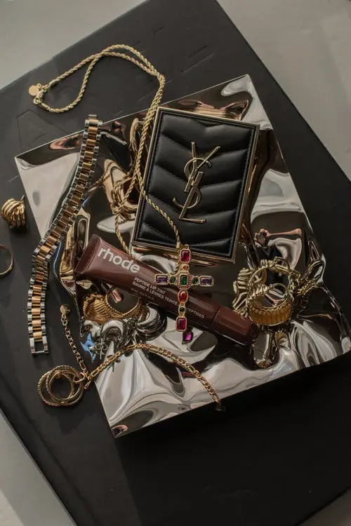 BEADS BY TARA Dallas Statement Cross Necklace