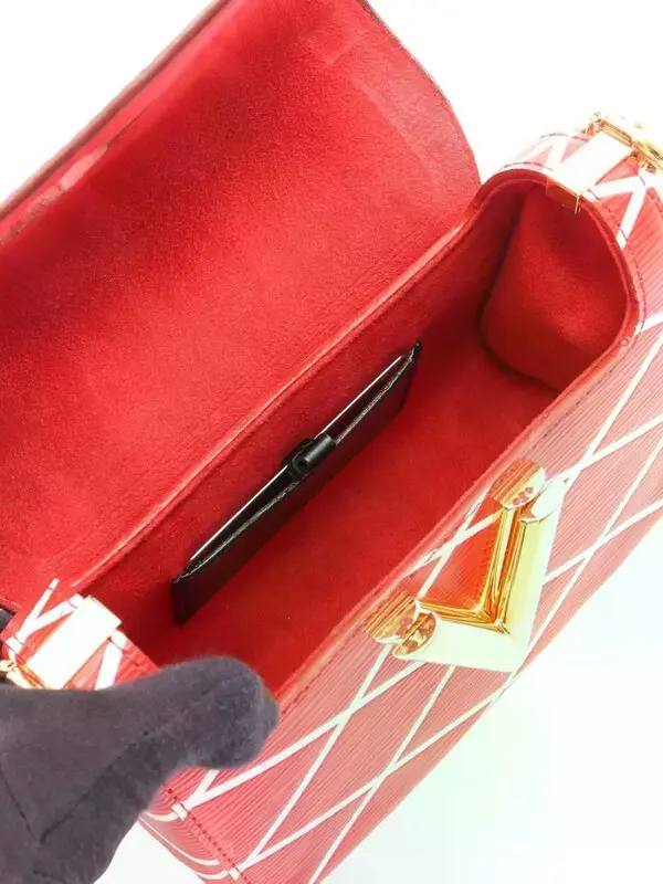 LOUIS VUITTON Epi Malletage Twist Crossbody Bag