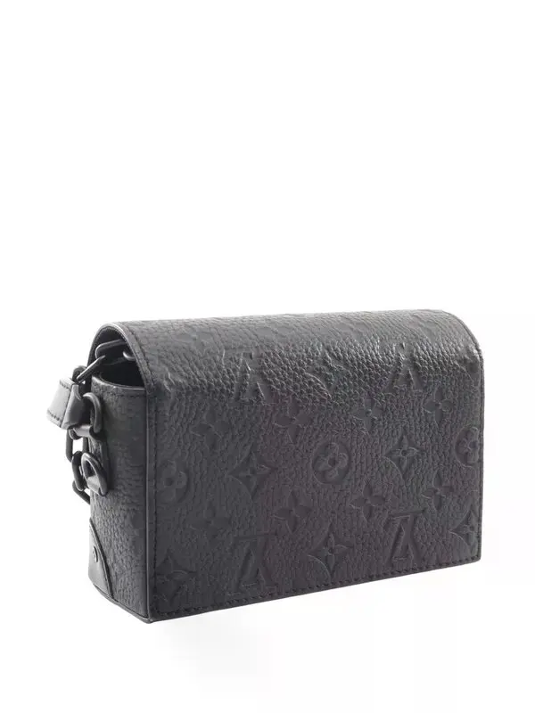 LOUIS VUITTON Monogram Taurillon Steamer Wearable Wallet Crossbody Bag - Black