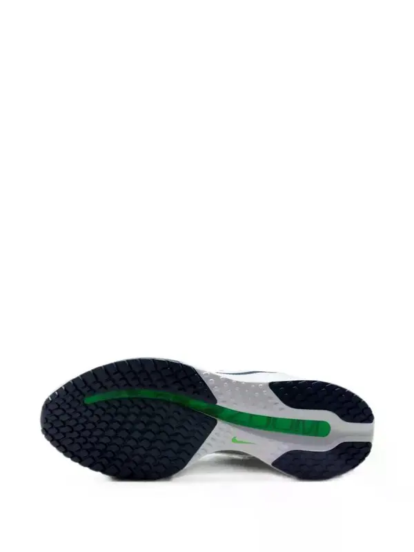 Nike Pegasus Premium Sneakers