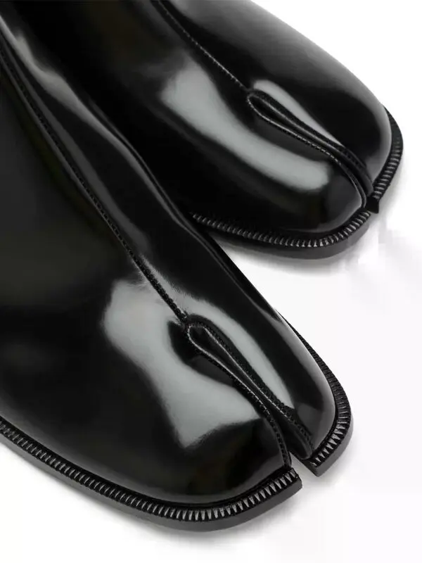MAISON MARGIELA Tabi Leather Chelsea Boots