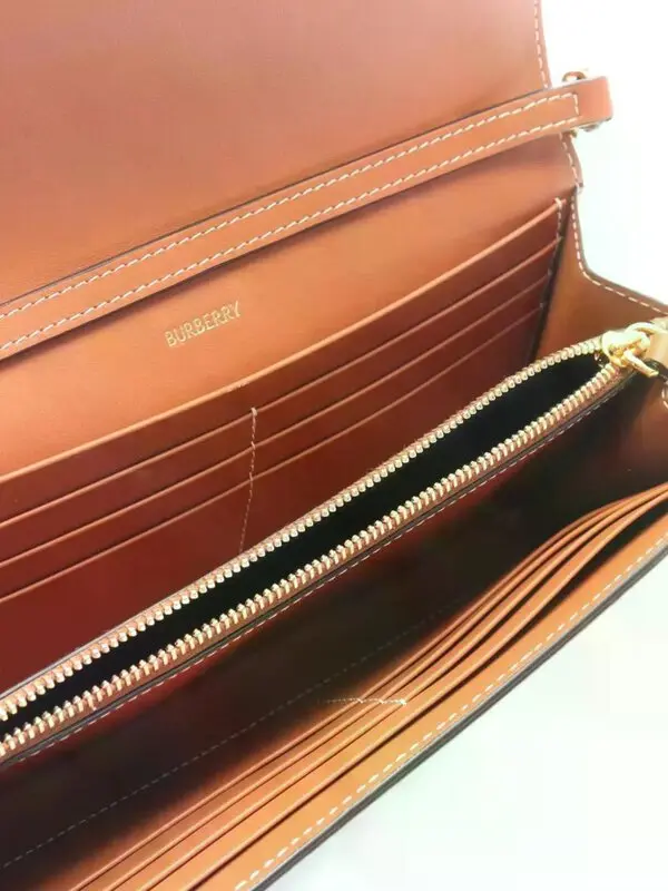 Burberry Nova Check Chain Clutch Bag - Neutrals
