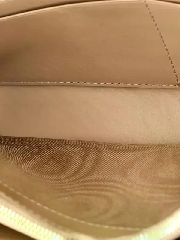 Gucci Envelope Wallet On Chain Ssima Leather Shoulder Bag - Neutrals