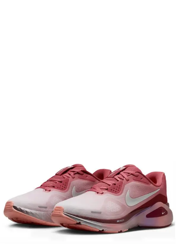Nike Structure 26 Sneakers