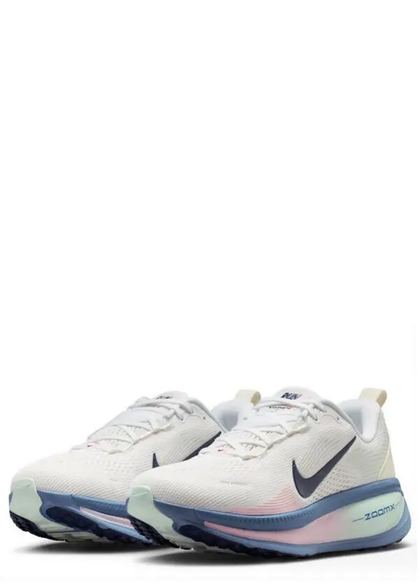 Nike Vomero 18 Sneakers