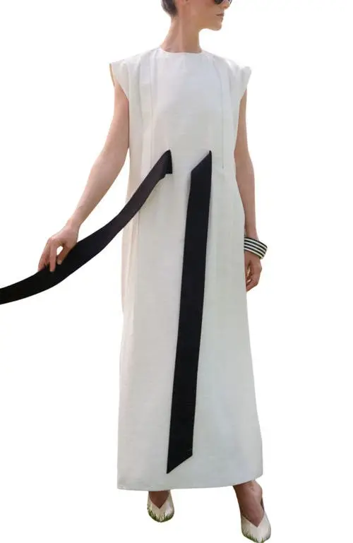 THE IQ COLLECTION Prisma Dress - White