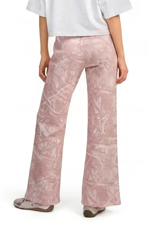 PUMA Essential Camo Sweatpants