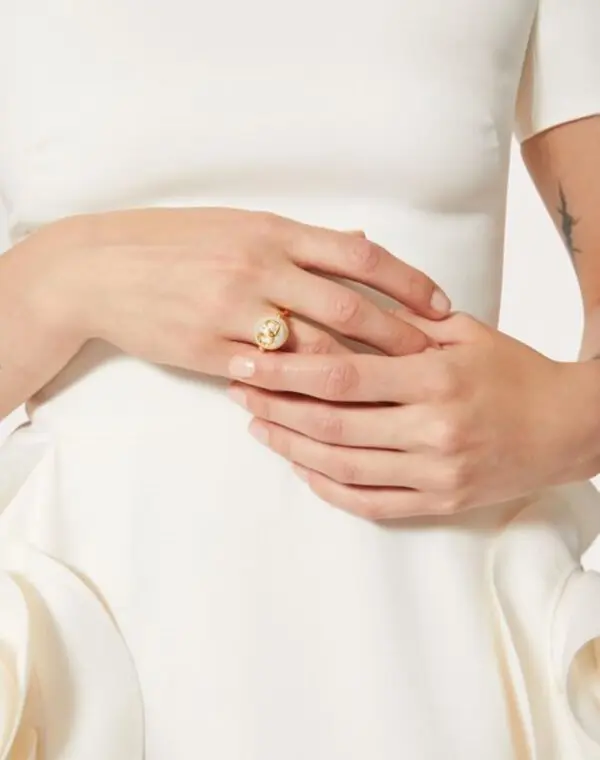 Valentino Garavani Vlogo Signature Faux-pearl Ring