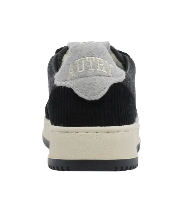 AUTRY Medalist Logo Detailed Low-top Sneakers