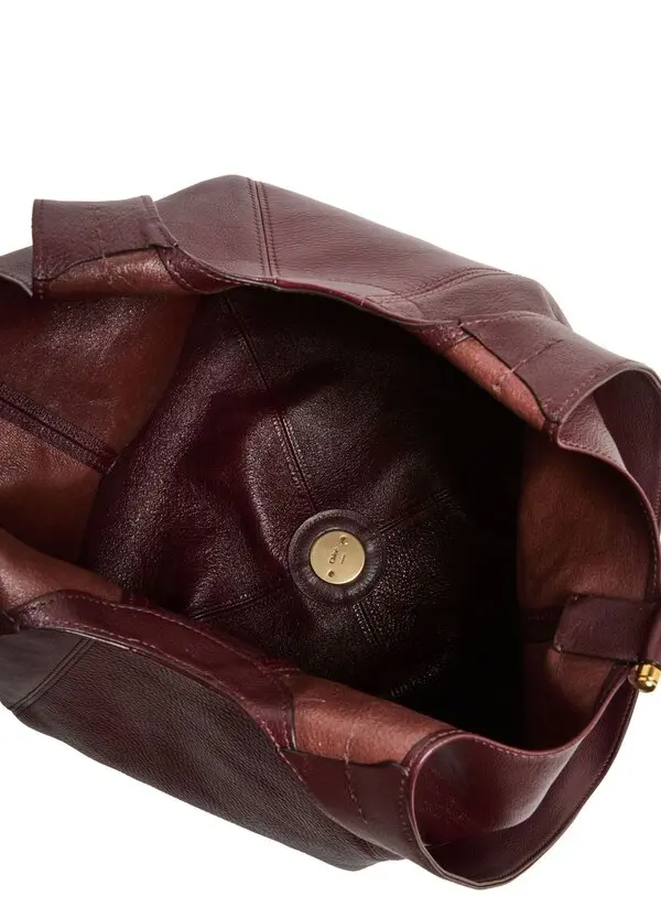 Chloé Grained Leather Shoulder Bag With Gold Tone Hardware - Black