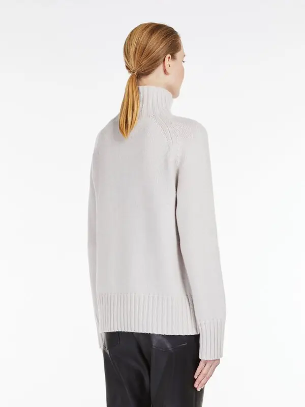 Max Mara Wool Cashmere Turtleneck Sweater