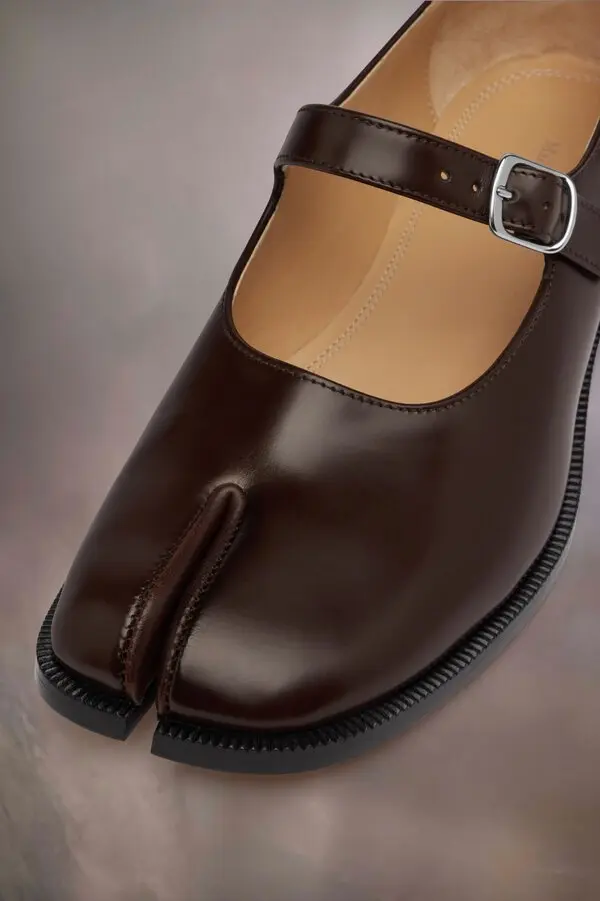 MAISON MARGIELA Tabi Mary Jane Flat