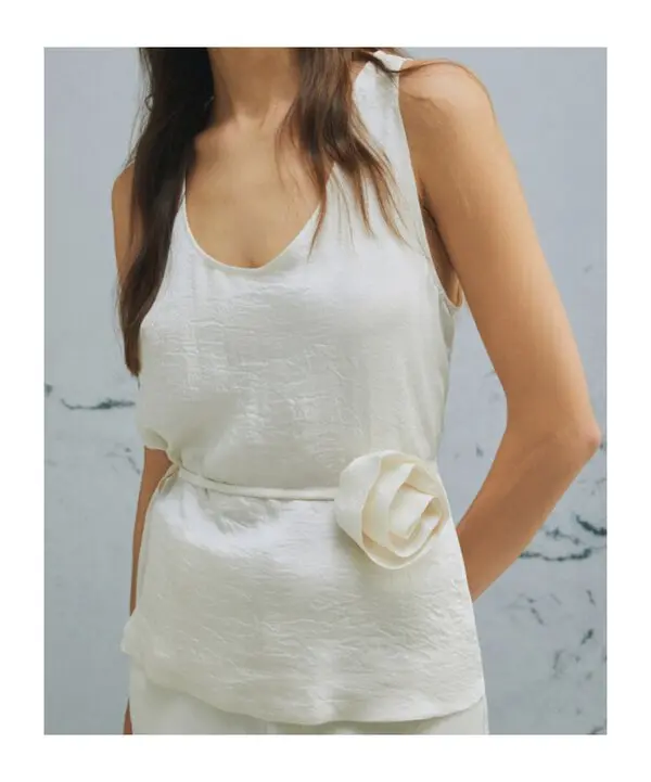 Marella Top With Matching Flower