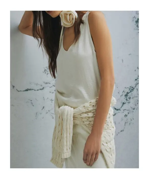 Marella Top With Matching Flower