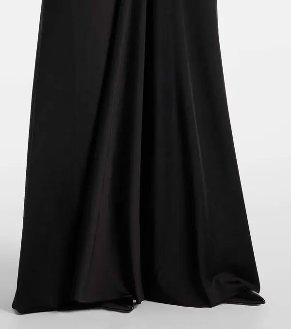 Victoria Beckham Elegant Pleated Crepe Gown With Crystal Brooch