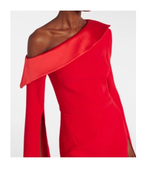 SAFIYAA LONDON Rinoa Caped Crépe Gown