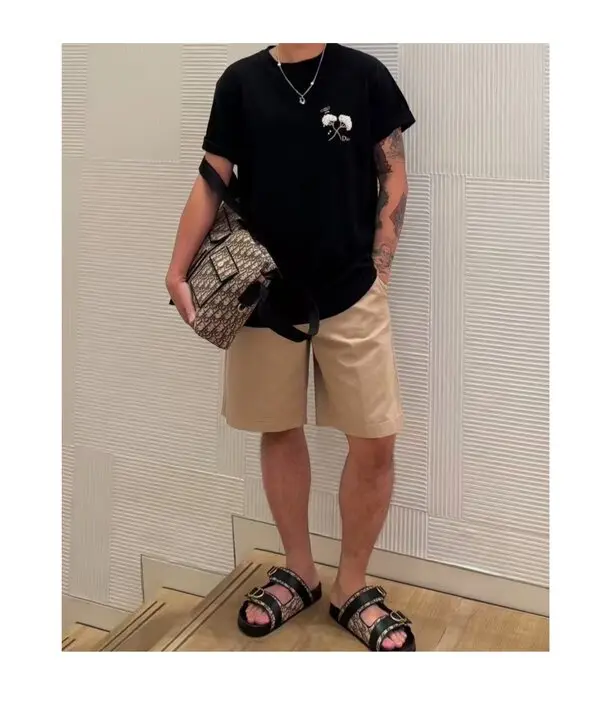 Dior T-shirt With Flower Bee Embroidery, Relaxed Fit - Black