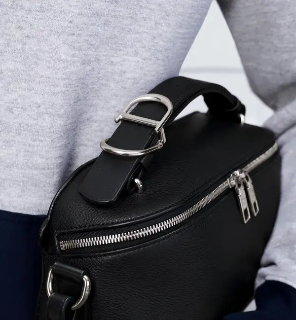 Dior Archie Zipped Bag With Strap