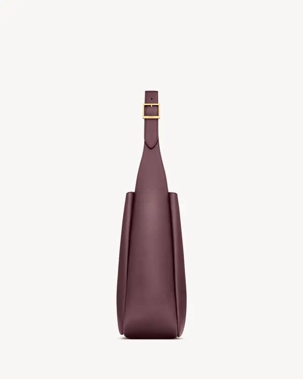 Saint Laurent Le 5 À 7 Bag In Grained Leather - Corps Red