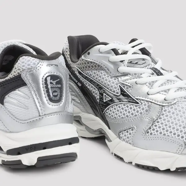 Mizuno Wave Rider 10 Sneakers