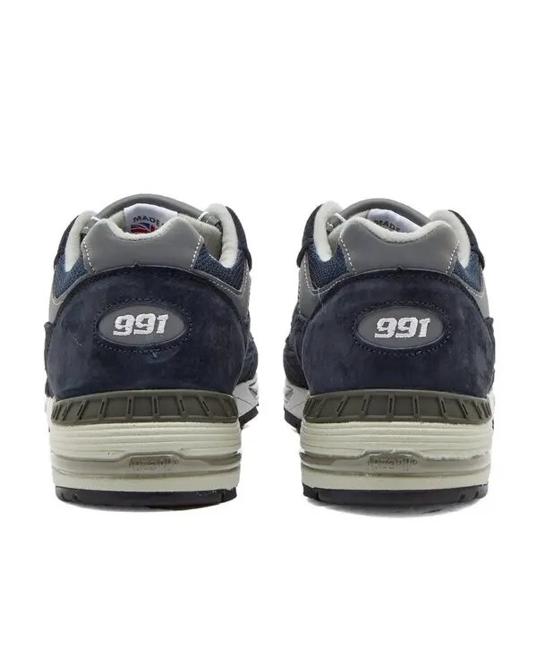 NEW BALANCE 991 Paneled Low-top Sneakers - Black