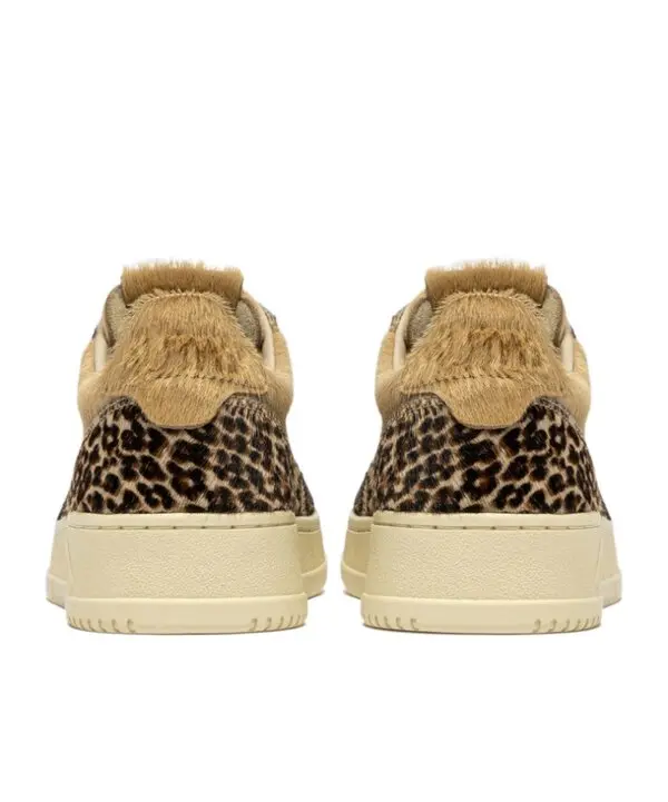 AUTRY Round-toe Low-top Sneakers