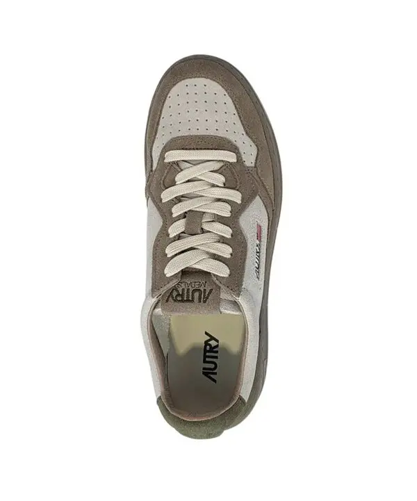 AUTRY Medalist Logo Patch Low-top Sneakers