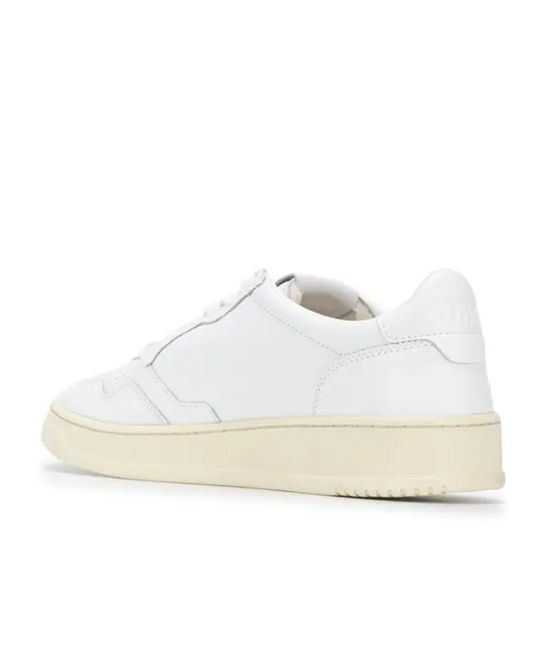 AUTRY Medalist Perforated Logo Sneakers