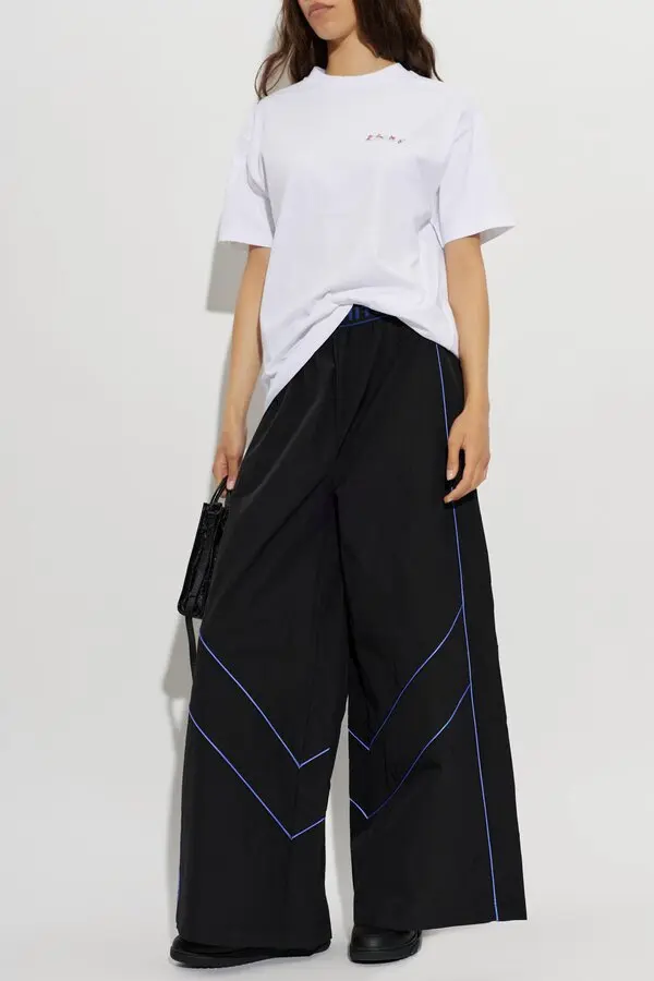 Off-White T-shirt With Floral Logo Detail