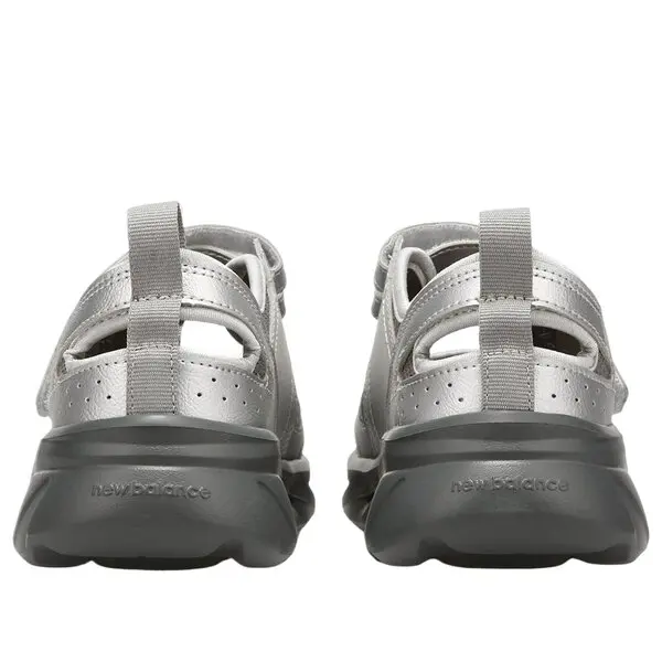 NEW BALANCE Breeze Sneakers - Metallic Silver