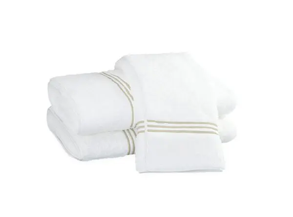 MATOUK Bel Tempo Towel - Almond