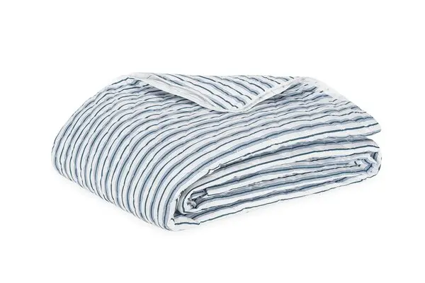 MATOUK Schumacher Calypso Quilt - Prussian